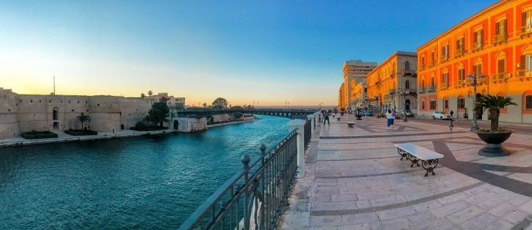 Tarento en crucero: qué hacer en un día | Cruising Journal