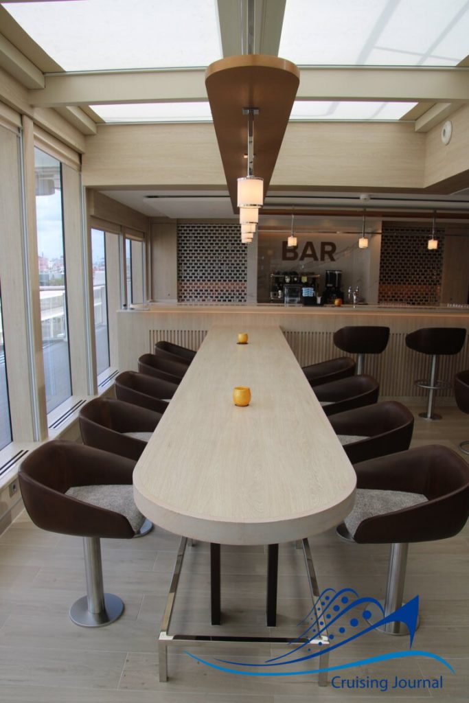 National Geographic Resolution: The Photo Gallery | Cruising Journal