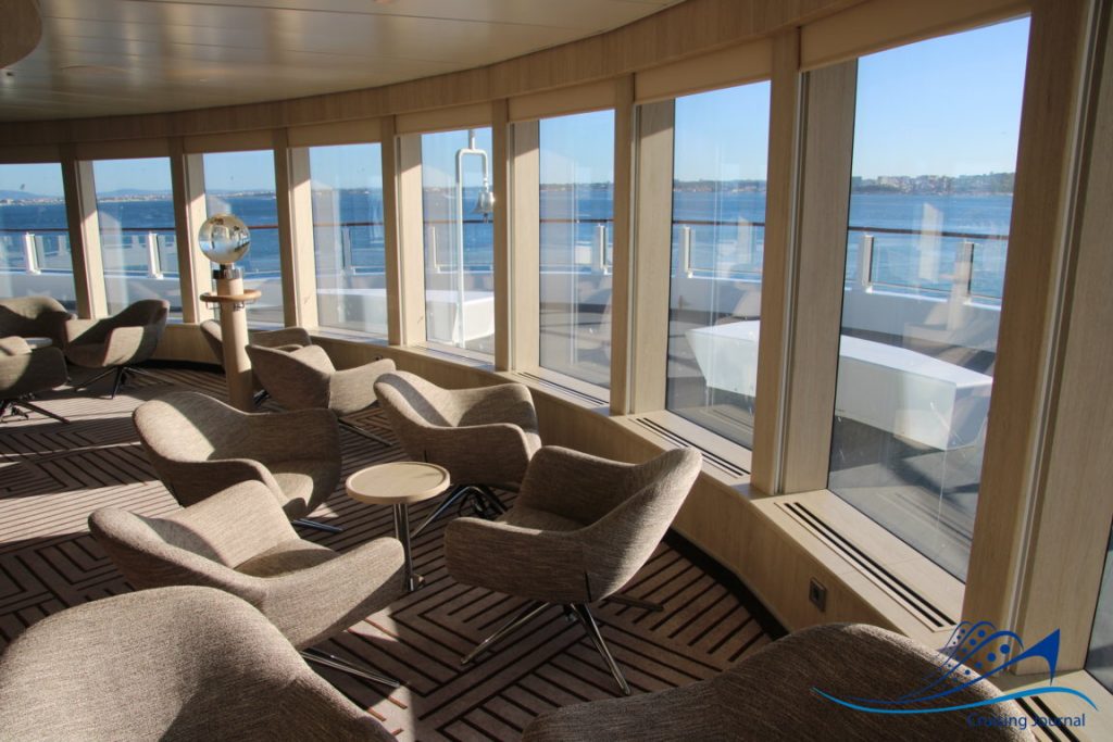 National Geographic Resolution: The Photo Gallery | Cruising Journal