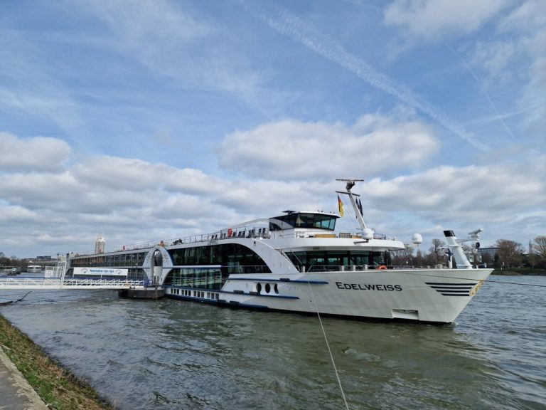 A bordo do Edelweiss: O tour completo em vídeo | Cruising Journal