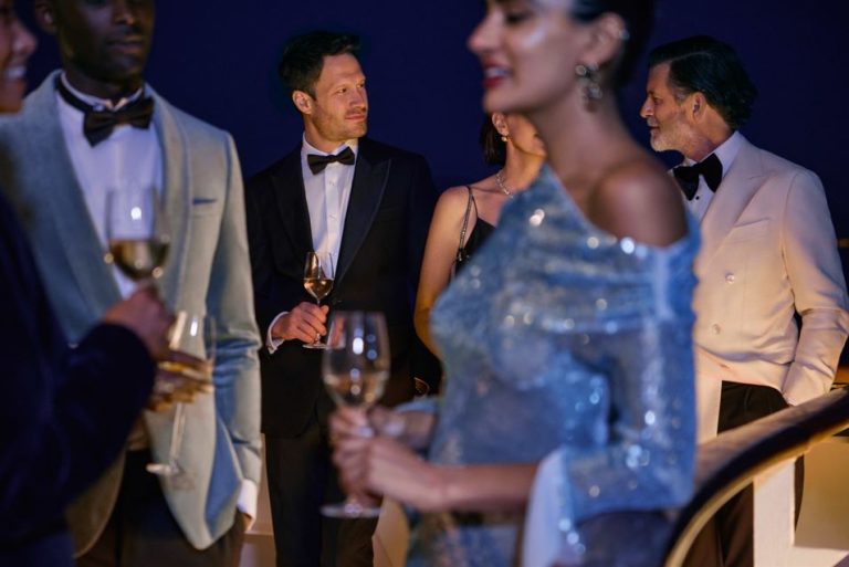 Crystal célèbre 35 ans d’excellence en mer | Cruising Journal