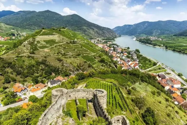 Discover Riverside’s Extraordinary Excursions | Cruising Journal
