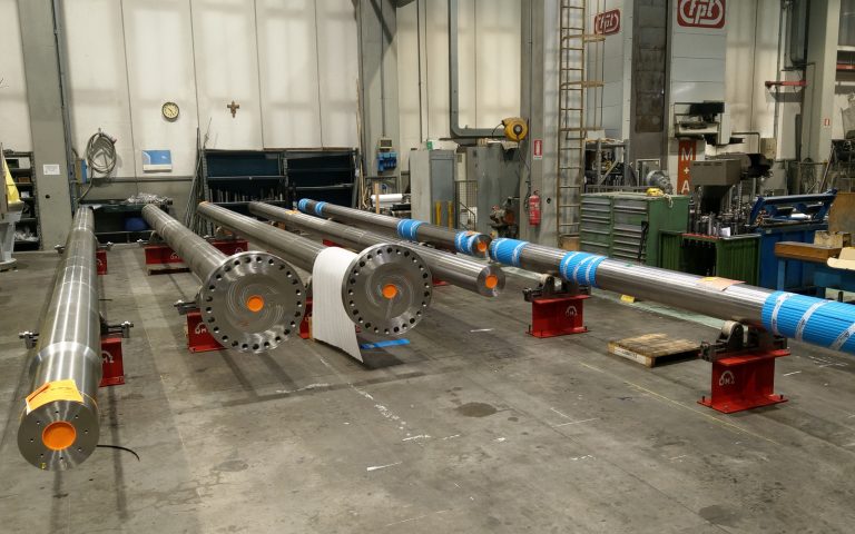 Shaft Line Propulsion vs Podded Propulsion Systems | Cruising Journal